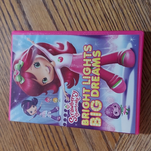 Strawberry Shortcake | Media | Strawberry Shortcake Bright Lights Big ...